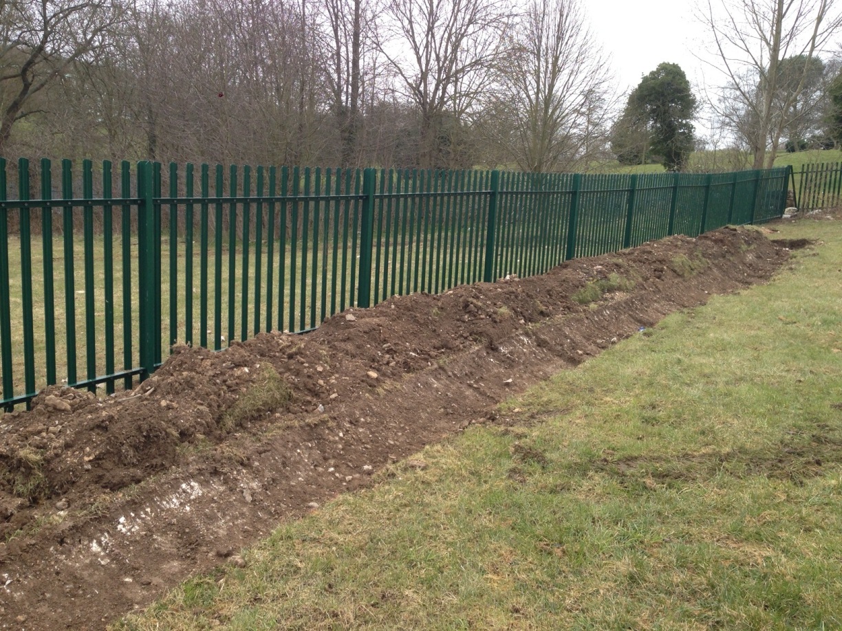 Palisade installation for the charity Good Food Matters, Croydon ...